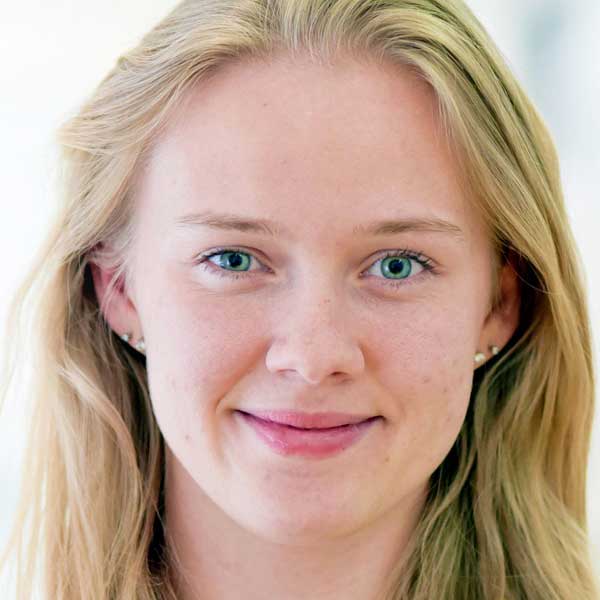 Starting out after upper secondary school | Swisscom