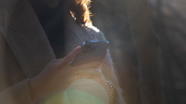 FOEN report: mobile phone far below limits | Swisscom